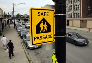 World News:Chicago isn’t safe despite “safe passage” signs ...