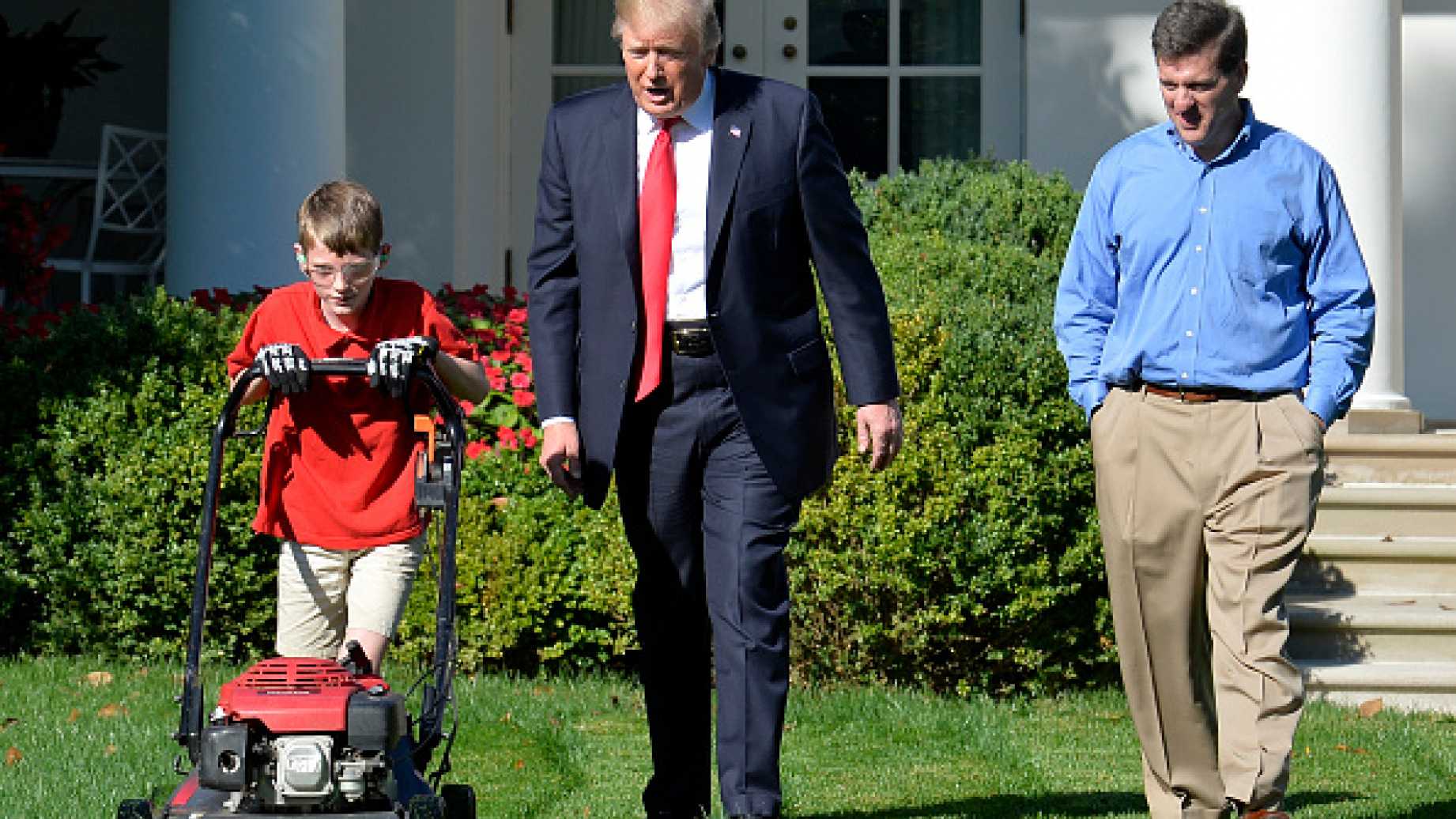 World News:TERRIFIC: 11-Year-Old Frank Gets His Wish To Mow White House ...